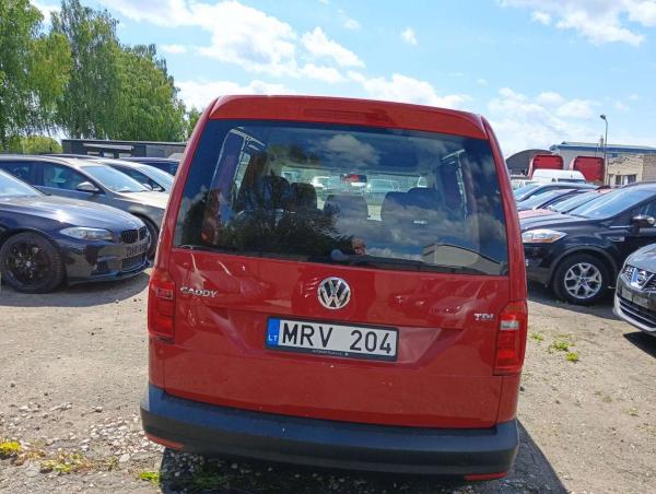 Red Volkswagen Caddy 2018 in Marijampole, with an engine capacity of 1.97 L and mileage of 498 thousand km for 6750 €, photo 9 on AUTOMOTO.COM.LV