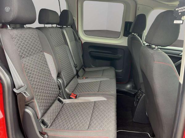 Sarkans Volkswagen Caddy 2018 Kauņa, ar dzinēja tilpumu 2.00 L un nobraukumu 246 tūkst. km par 13999 €, foto 9 vietnē AUTOMOTO.COM.LV