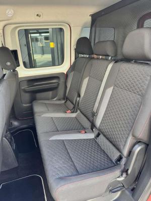 Red Volkswagen Caddy 2018 in Jonava, with an engine capacity of 1.97 L and mileage of 246 thousand km for 13200 €, photo 11 on AUTOMOTO.COM.LV