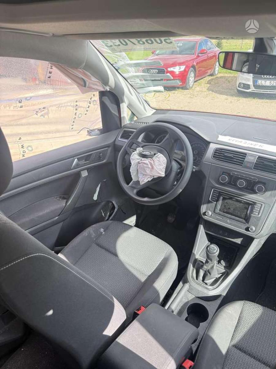 Sarkans Volkswagen Caddy 2019 Šauļi, ar dzinēja tilpumu 1.00 L un nobraukumu 160 tūkst. km par 3400 €, foto 7 vietnē AUTOMOTO.COM.LV