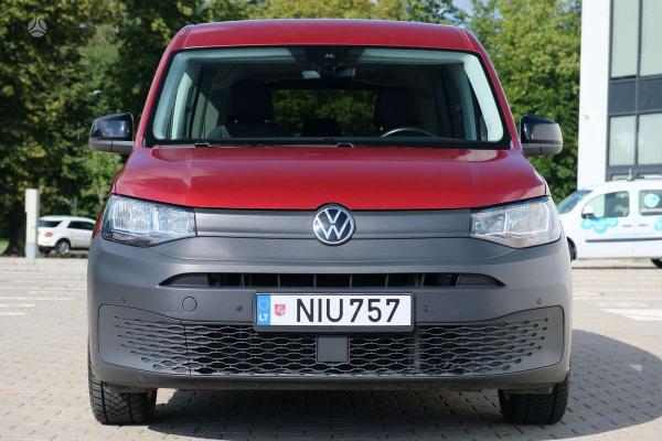 Sarkans Volkswagen Caddy 2021 Kauņa, ar dzinēja tilpumu 2.00 L un nobraukumu 219 tūkst. km par 16650 €, foto 2 vietnē AUTOMOTO.COM.LV