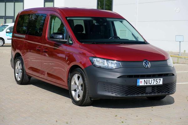 Sarkans Volkswagen Caddy 2021 Kauņa, ar dzinēja tilpumu 2.00 L un nobraukumu 219 tūkst. km par 16650 €, foto 3 vietnē AUTOMOTO.COM.LV
