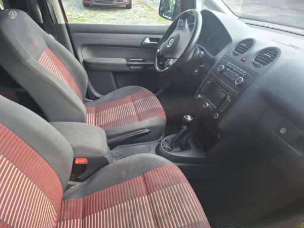 Red Volkswagen Caddy 2011 in Utena, with an engine capacity of 1.20 L and mileage of 178 thousand km for 4700 €, photo 7 on AUTOMOTO.COM.LV