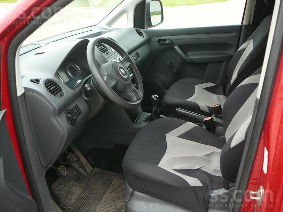 Red Volkswagen Caddy 2013 in Cesis, with an engine capacity of 1.60 L and mileage of 0 thousand km for 2450 €, photo 10 on AUTOMOTO.COM.LV