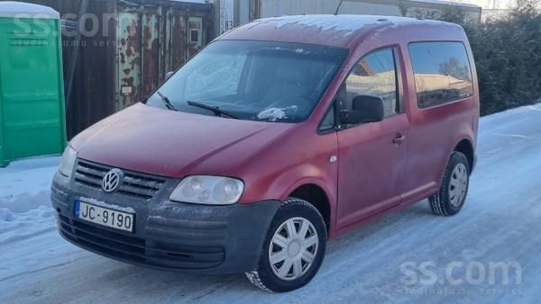 Red Volkswagen Caddy 2005 in Cesis, with an engine capacity of 2.00 L and mileage of 468 thousand km for 2200 €, photo 1 on AUTOMOTO.COM.LV