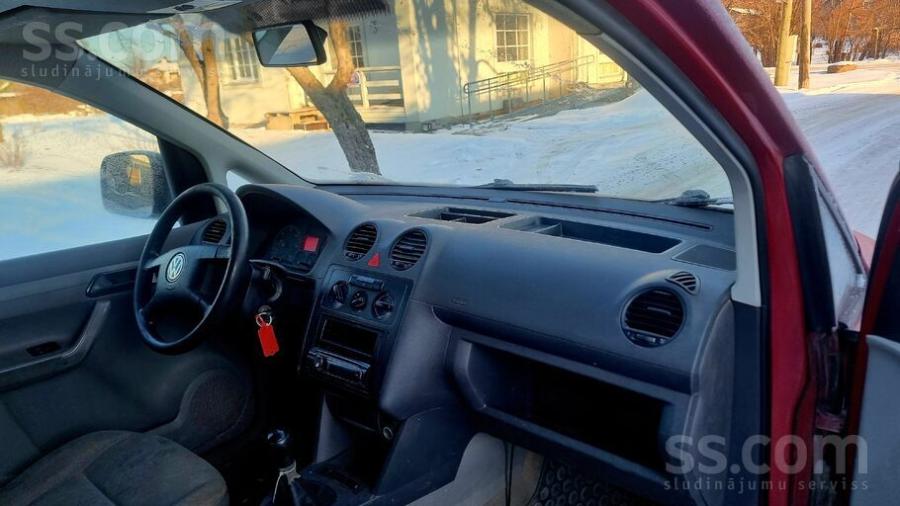 Sarkans Volkswagen Caddy 2005 Cēsis, ar dzinēja tilpumu 2.00 L un nobraukumu 468 tūkst. km par 2200 €, foto 9 vietnē AUTOMOTO.COM.LV