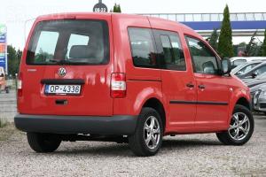 Красный Фольксваген Кадди 2006 в Тукумс, объемом двигателя 1.60 л и пробегом 203 тыс. км за 4950 €, фото 4 на AUTOMOTO.COM.LV