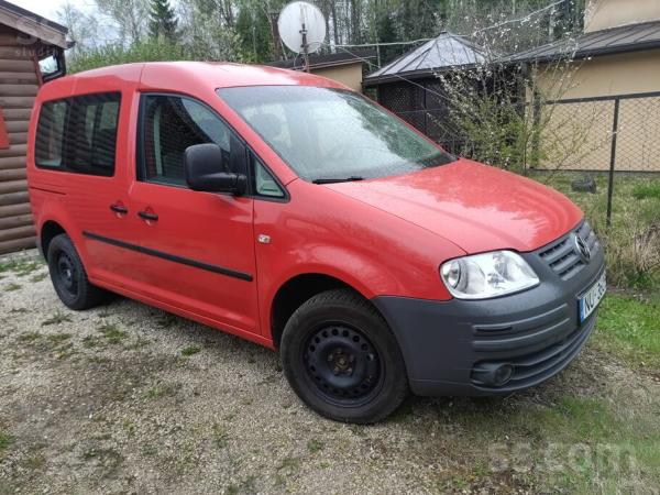 Красный Фольксваген Кадди 2007 в Рига, объемом двигателя 1.90 л и пробегом 292 тыс. км за 3550 €, фото 1 на AUTOMOTO.COM.LV