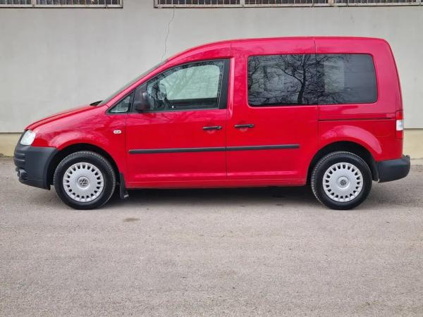 Sarkans Volkswagen Caddy 2007 Ogre, ar dzinēja tilpumu 1.90 L un nobraukumu 226 tūkst. km par 4750 €, foto 5 vietnē AUTOMOTO.COM.LV