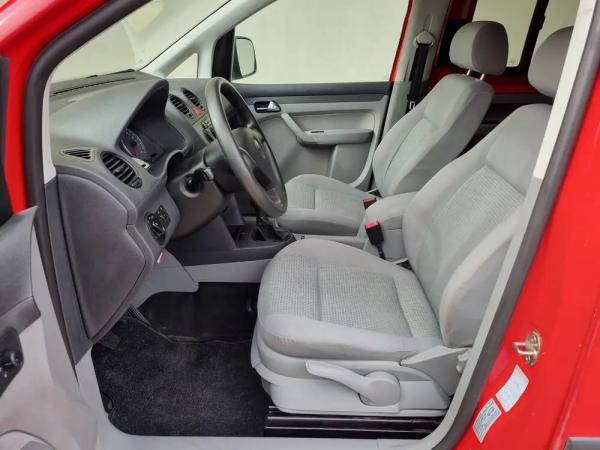 Sarkans Volkswagen Caddy 2007 Ogre, ar dzinēja tilpumu 1.90 L un nobraukumu 226 tūkst. km par 4750 €, foto 10 vietnē AUTOMOTO.COM.LV
