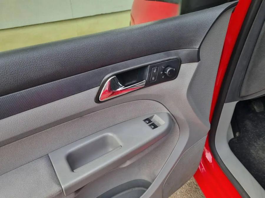 Sarkans Volkswagen Caddy 2007 Ogre, ar dzinēja tilpumu 1.90 L un nobraukumu 226 tūkst. km par 4750 €, foto 21 vietnē AUTOMOTO.COM.LV