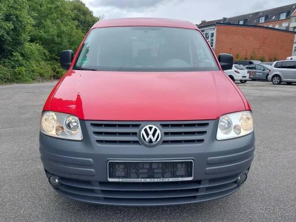 Red Volkswagen Caddy 2007 in Limbazi, with an engine capacity of 1.90 L and mileage of 0 thousand km for 4950 €, photo 2 on AUTOMOTO.COM.LV