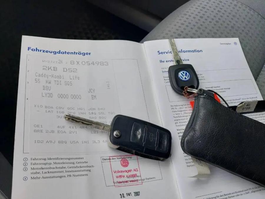 Red Volkswagen Caddy 2007 in Limbazi, with an engine capacity of 1.90 L and mileage of 0 thousand km for 4950 €, photo 12 on AUTOMOTO.COM.LV