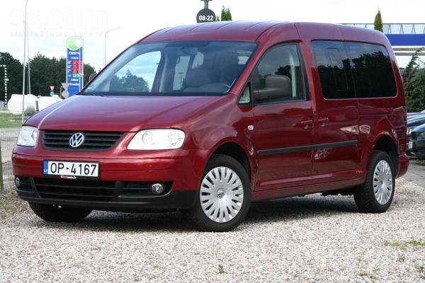Red Volkswagen Caddy 2009 in Tukums, with an engine capacity of 2.00 L and mileage of 273 thousand km for 5650 €, photo 1 on AUTOMOTO.COM.LV