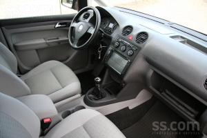 Red Volkswagen Caddy 2009 in Tukums, with an engine capacity of 2.00 L and mileage of 273 thousand km for 5650 €, photo 8 on AUTOMOTO.COM.LV