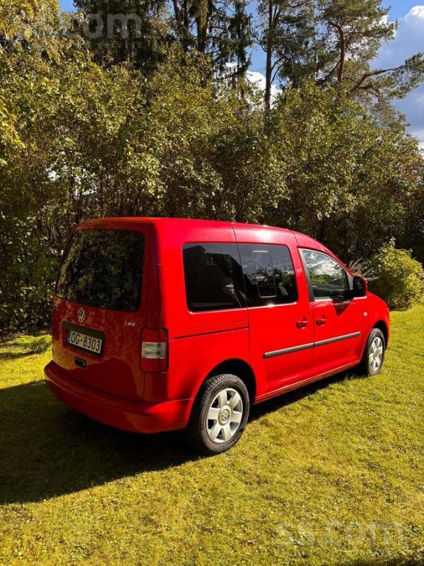 Red Volkswagen Caddy 2009 in Ogre, with an engine capacity of 1.40 L and mileage of 250 thousand km for 3600 €, photo 4 on AUTOMOTO.COM.LV