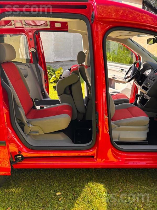 Red Volkswagen Caddy 2009 in Ogre, with an engine capacity of 1.40 L and mileage of 250 thousand km for 3600 €, photo 5 on AUTOMOTO.COM.LV