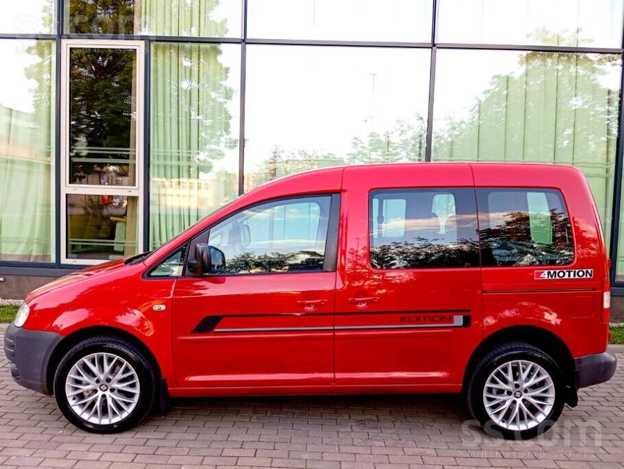 Red Volkswagen Caddy 2010 in Balvi, with an engine capacity of 1.90 L and mileage of 202 thousand km for 5950 €, photo 1 on AUTOMOTO.COM.LV