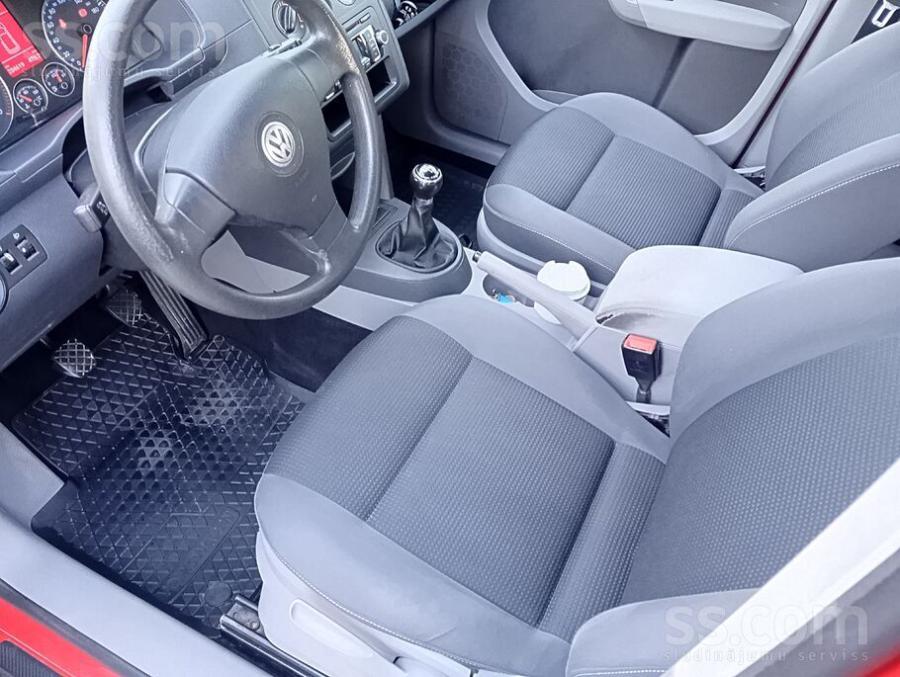 Red Volkswagen Caddy 2010 in Balvi, with an engine capacity of 1.90 L and mileage of 202 thousand km for 5950 €, photo 14 on AUTOMOTO.COM.LV