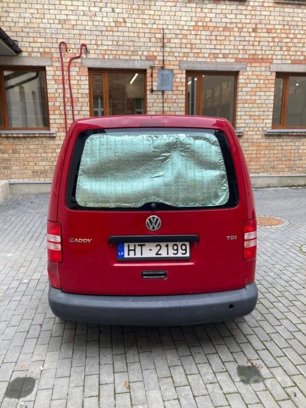 Sarkans Volkswagen Caddy 2011 Jelgava, ar dzinēja tilpumu 1.60 L un nobraukumu 426 tūkst. km par 3000 €, foto 4 vietnē AUTOMOTO.COM.LV