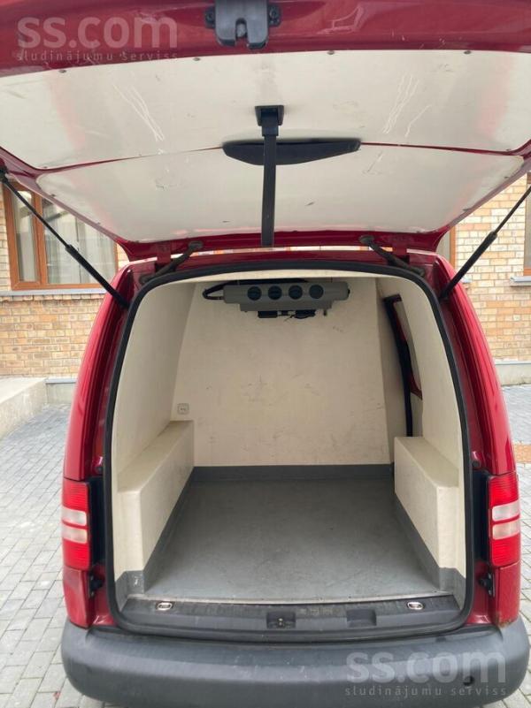 Sarkans Volkswagen Caddy 2011 Jelgava, ar dzinēja tilpumu 1.60 L un nobraukumu 426 tūkst. km par 3000 €, foto 5 vietnē AUTOMOTO.COM.LV