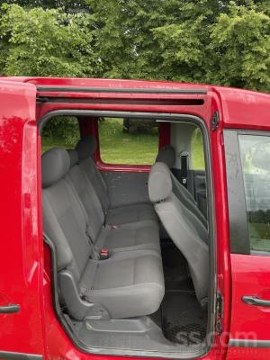 Red Volkswagen Caddy 2014 in Riga, with an engine capacity of 1.60 L and mileage of 521 thousand km for 2300 €, photo 6 on AUTOMOTO.COM.LV