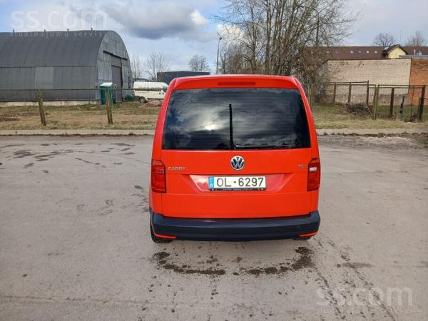 Red Volkswagen Caddy 2018 in Riga, with an engine capacity of 2.00 L and mileage of 232 thousand km for 6900 €, photo 4 on AUTOMOTO.COM.LV