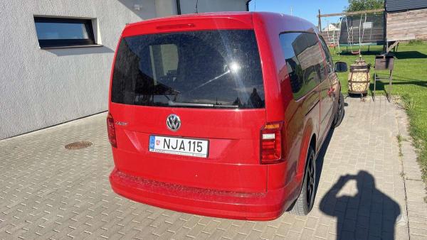 Red Volkswagen Caddy 2018 in Kaunas, with an engine capacity of 2.00 L and mileage of 286 thousand km for 12200 €, photo 2 on AUTOMOTO.COM.LV