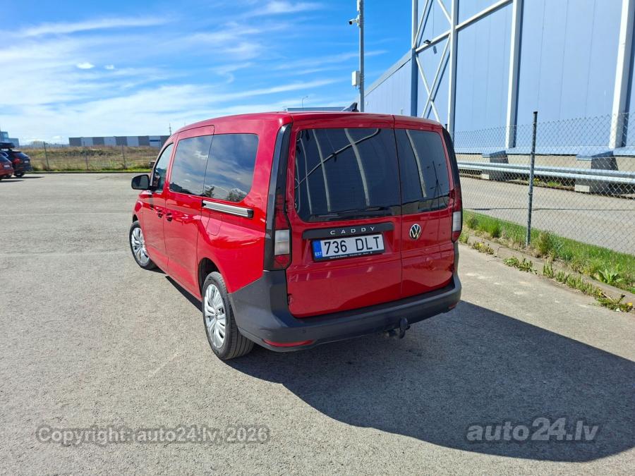 Red Volkswagen Caddy 2021 in Tallinn, with an engine capacity of 2.00 L and mileage of 155 thousand km for 19500 €, photo 5 on AUTOMOTO.COM.LV