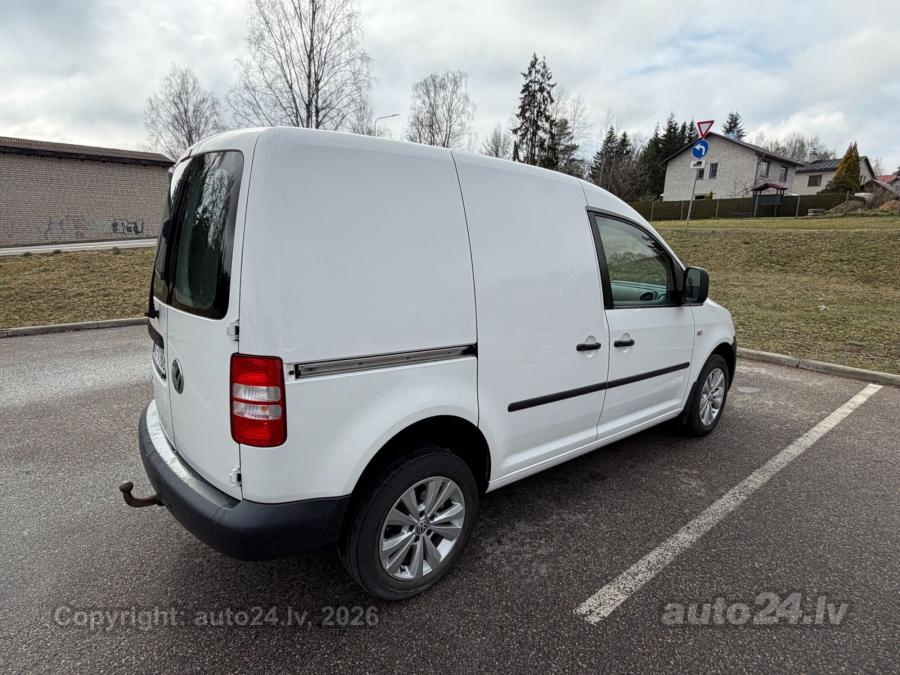 Volkswagen Caddy 2015 in Riga, with an engine capacity of 2.00 L and mileage of 280 thousand km for 8500 €, photo 5 on AUTOMOTO.COM.LV