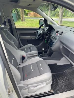 Volkswagen Caddy 2008 in Kivioli, with an engine capacity of 1.90 L and mileage of 370 thousand km for 3200 €, photo 21 on AUTOMOTO.COM.LV