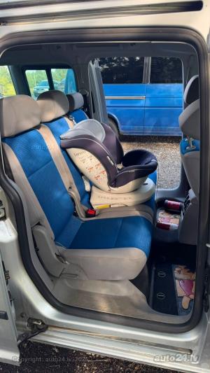 Volkswagen Caddy 2009 Rapla, ar dzinēja tilpumu 1.90 L un nobraukumu 341 tūkst. km par 1700 €, foto 12 vietnē AUTOMOTO.COM.LV