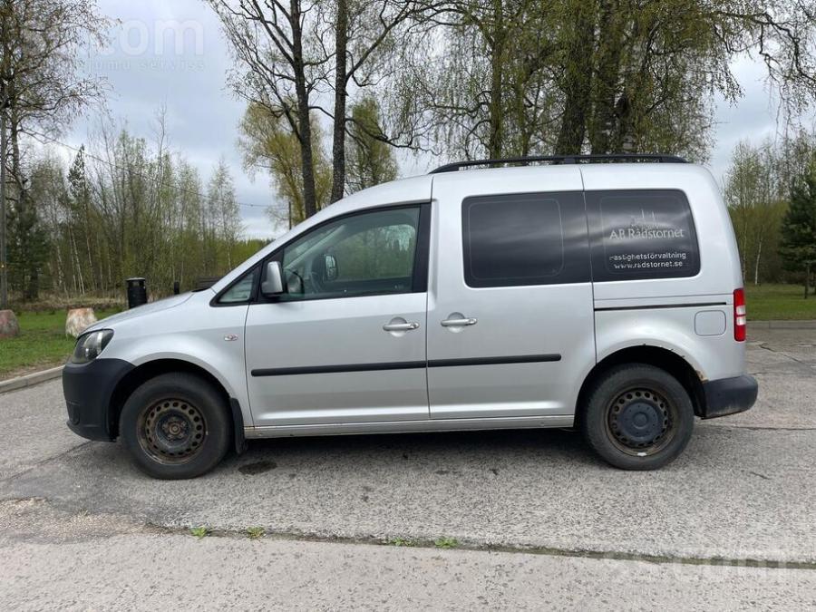 Volkswagen Caddy 2012 in Ogre, with an engine capacity of 1.60 L and mileage of 326 thousand km for 5000 €, photo 3 on AUTOMOTO.COM.LV