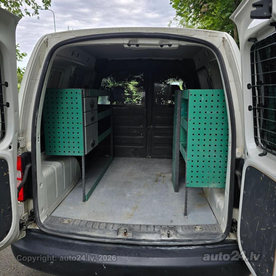 Volkswagen Caddy 2013 in Narva, with an engine capacity of 1.60 L and mileage of 312 thousand km for 5200 €, photo 6 on AUTOMOTO.COM.LV