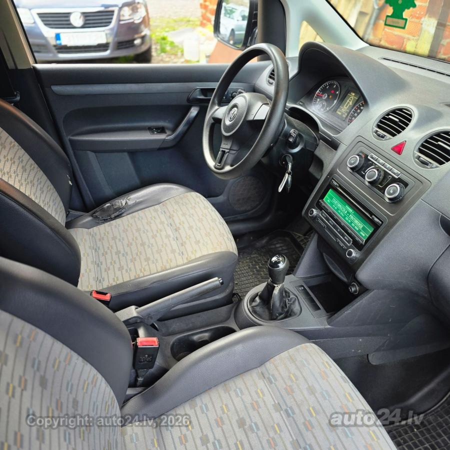 Volkswagen Caddy 2013 in Narva, with an engine capacity of 1.60 L and mileage of 312 thousand km for 5200 €, photo 7 on AUTOMOTO.COM.LV