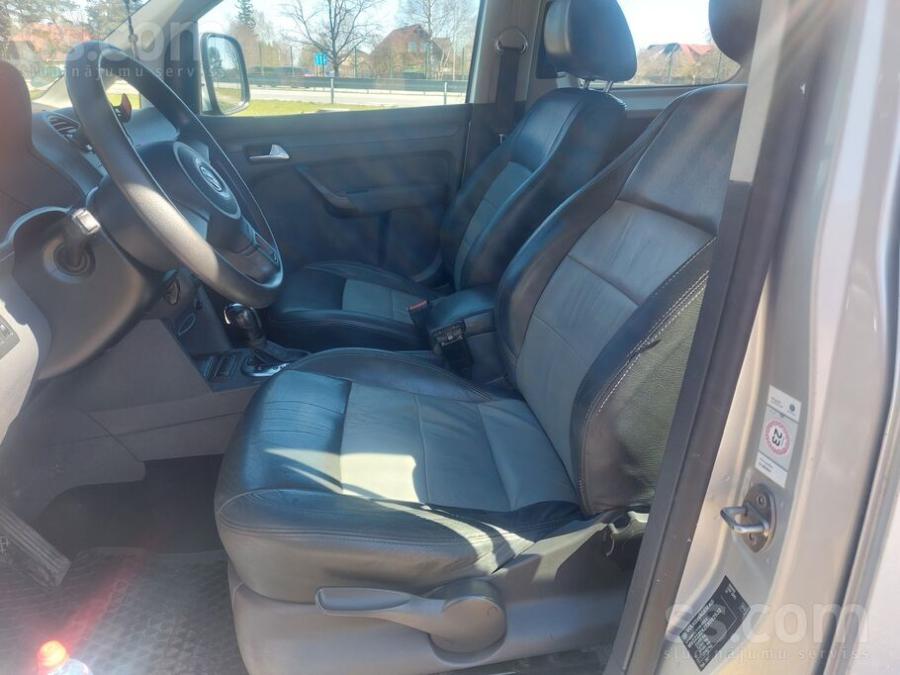 Volkswagen Caddy 2014 in Riga, with an engine capacity of 1.60 L and mileage of 260 thousand km for 7800 €, photo 8 on AUTOMOTO.COM.LV