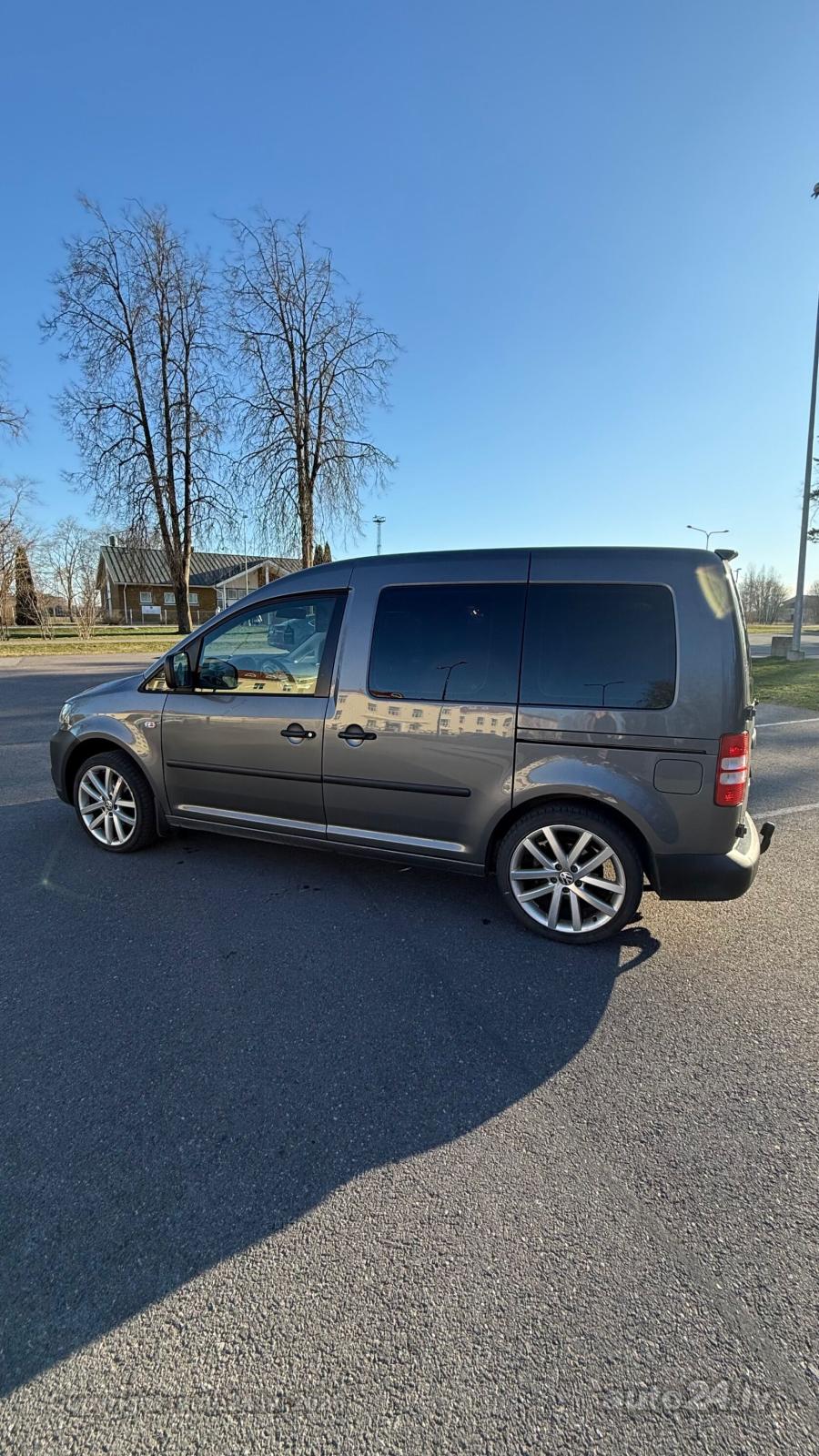 Volkswagen Caddy 2015 in Tallinn, with an engine capacity of 1.60 L and mileage of 210 thousand km for 6800 €, photo 4 on AUTOMOTO.COM.LV
