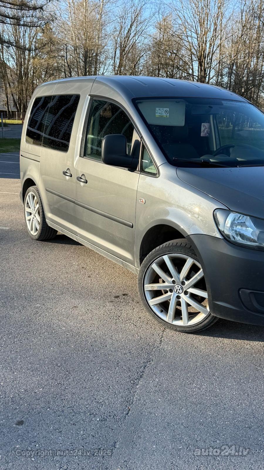 Volkswagen Caddy 2015 in Tallinn, with an engine capacity of 1.60 L and mileage of 210 thousand km for 6800 €, photo 5 on AUTOMOTO.COM.LV