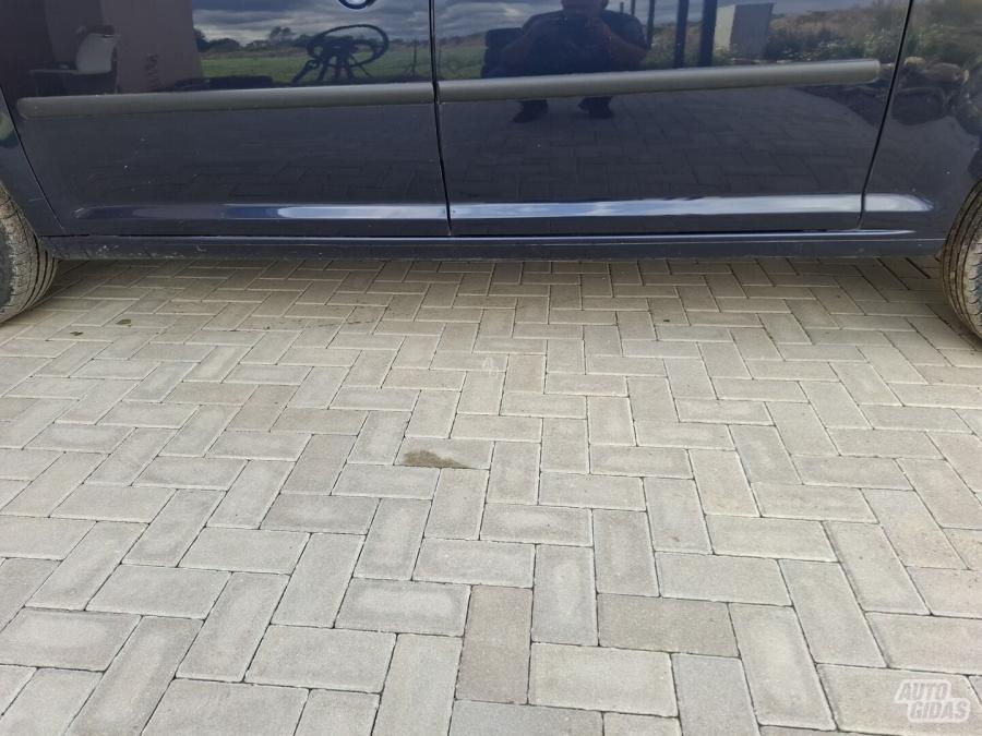 Volkswagen Caddy 2014 in Panevezys, with an engine capacity of 1.60 L and mileage of 271 thousand km for 7200 €, photo 8 on AUTOMOTO.COM.LV
