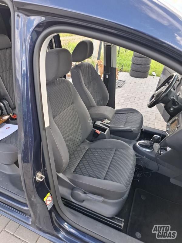 Volkswagen Caddy 2014 in Panevezys, with an engine capacity of 1.60 L and mileage of 271 thousand km for 7200 €, photo 10 on AUTOMOTO.COM.LV