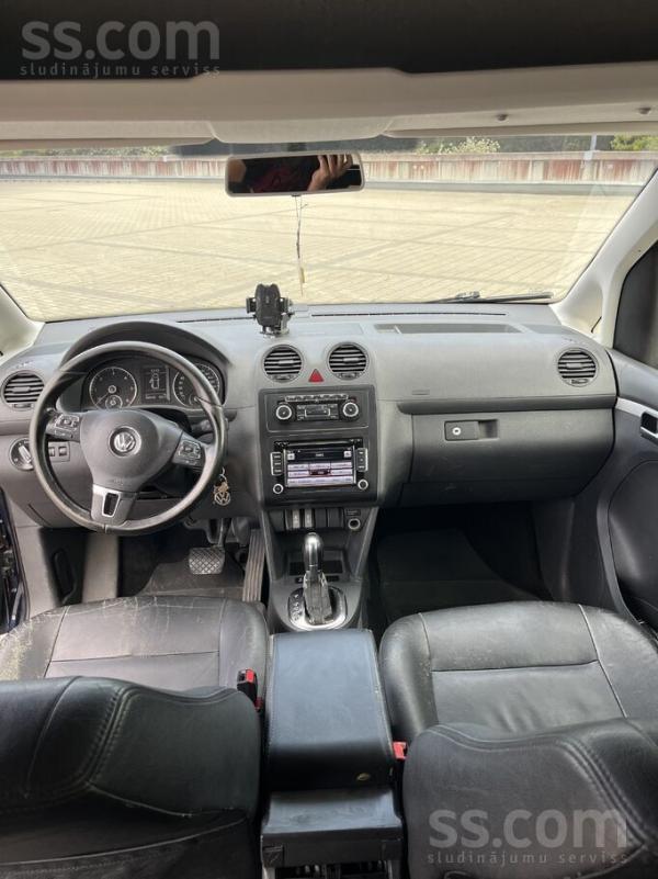 Violet Volkswagen Caddy 2011 in Riga, with an engine capacity of 2.00 L and mileage of 480 thousand km for 3900 €, photo 8 on AUTOMOTO.COM.LV