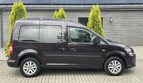 Violet Volkswagen Caddy 2011 in Kedainiai, with an engine capacity of 1.60 L and mileage of 236 thousand km for 6800 €, photo 5 on AUTOMOTO.COM.LV