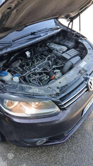Violet Volkswagen Caddy 2011 in Siauliai, with an engine capacity of 1.60 L and mileage of 325 thousand km for 4999 €, photo 12 on AUTOMOTO.COM.LV