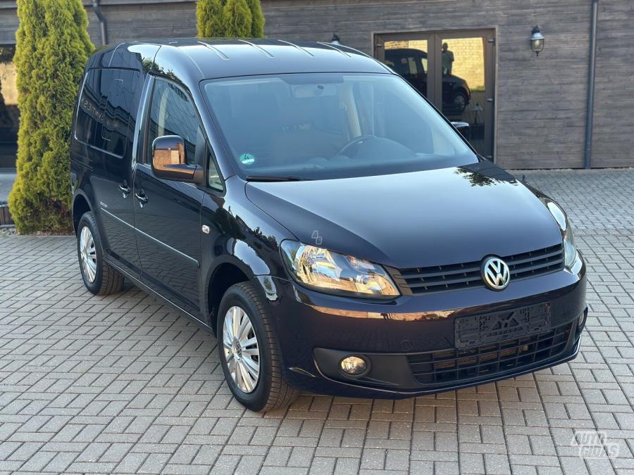 Violet Volkswagen Caddy 2014 in Kedainiai, with an engine capacity of 1.60 L and mileage of 213 thousand km for 6999 €, photo 3 on AUTOMOTO.COM.LV
