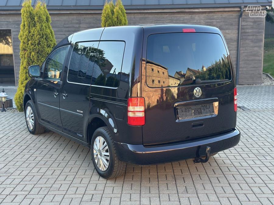 Violet Volkswagen Caddy 2014 in Kedainiai, with an engine capacity of 1.60 L and mileage of 213 thousand km for 6999 €, photo 4 on AUTOMOTO.COM.LV