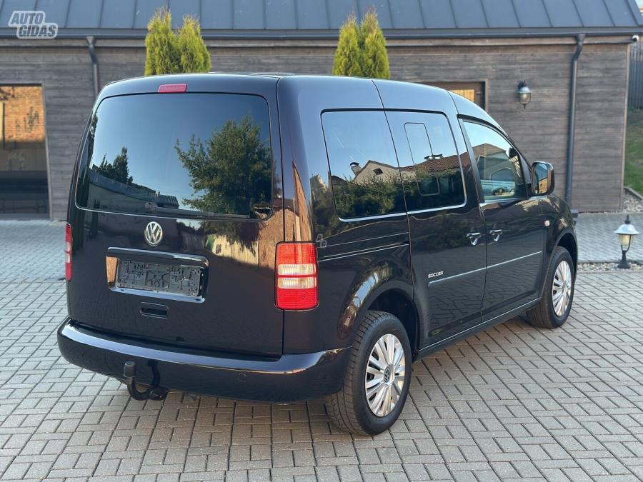 Violet Volkswagen Caddy 2014 in Kedainiai, with an engine capacity of 1.60 L and mileage of 213 thousand km for 6999 €, photo 5 on AUTOMOTO.COM.LV