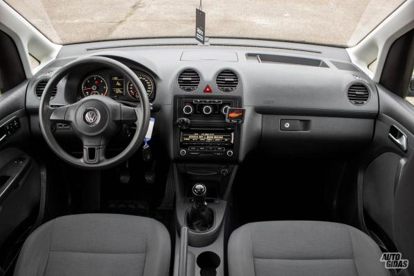 Violet Volkswagen Caddy 2014 in Kaunas, with an engine capacity of 1.60 L and mileage of 237 thousand km for 6300 €, photo 9 on AUTOMOTO.COM.LV