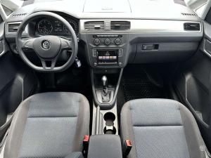 Violet Volkswagen Caddy 2016 in Vilnius, with an engine capacity of 2.00 L and mileage of 220 thousand km for 11950 €, photo 4 on AUTOMOTO.COM.LV