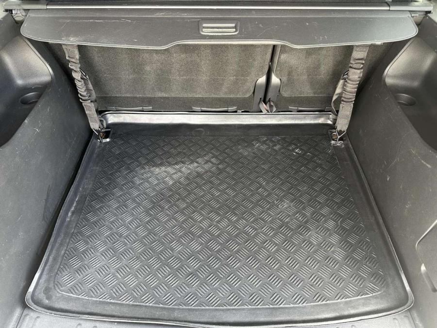 Violet Volkswagen Caddy 2016 in Vilnius, with an engine capacity of 2.00 L and mileage of 220 thousand km for 11950 €, photo 17 on AUTOMOTO.COM.LV