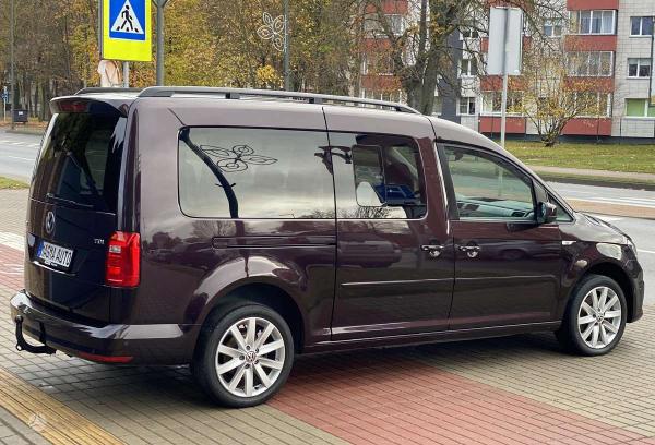 Violet Volkswagen Caddy 2017 in Marijampole, with an engine capacity of 1.97 L and mileage of 194 thousand km for 15650 €, photo 5 on AUTOMOTO.COM.LV